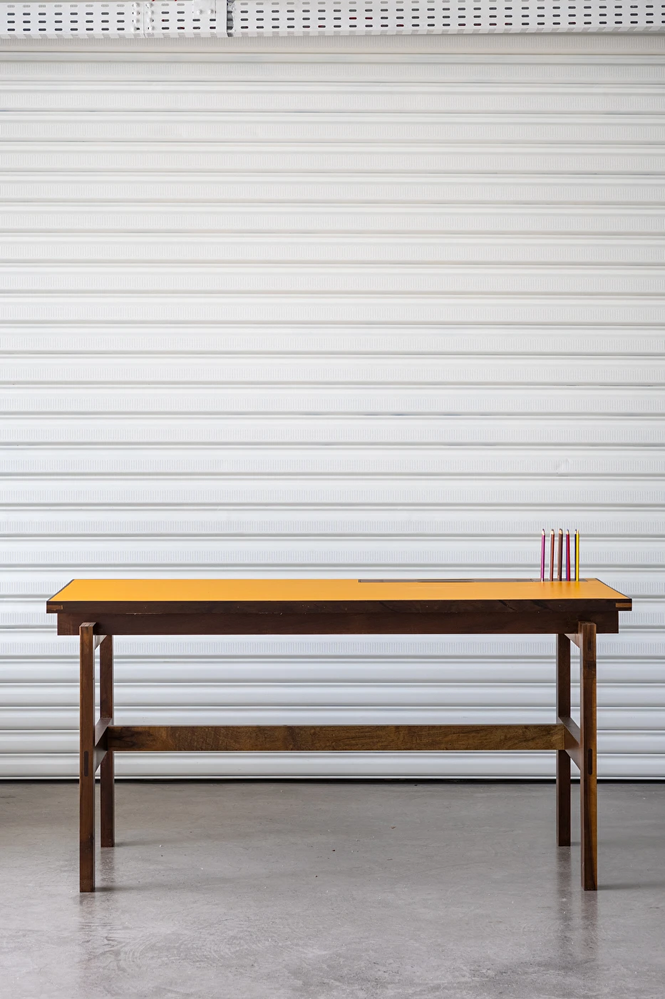 MESA CRV46 IMBUA COM FORMICA | Boobam